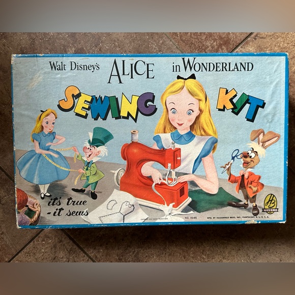 Disney | Toys | Antique Walt Disneys Alice In Wonderland Sewing Kit ...